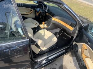 Black BMW 320 2003 in Riga, with an engine capacity of 2.20 L and mileage of 210 thousand km for 6000 €, photo 11 on AUTOMOTO.COM.LV