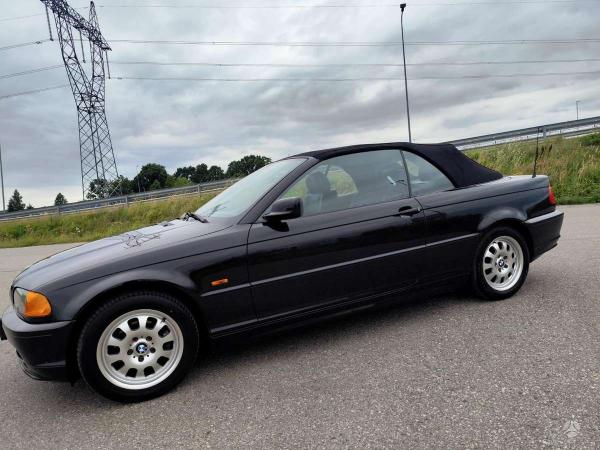 Melns BMW 320 2003 Marijampole, ar dzinēja tilpumu 2.00 L un nobraukumu 207 tūkst. km par 3900 €, foto 2 vietnē AUTOMOTO.COM.LV