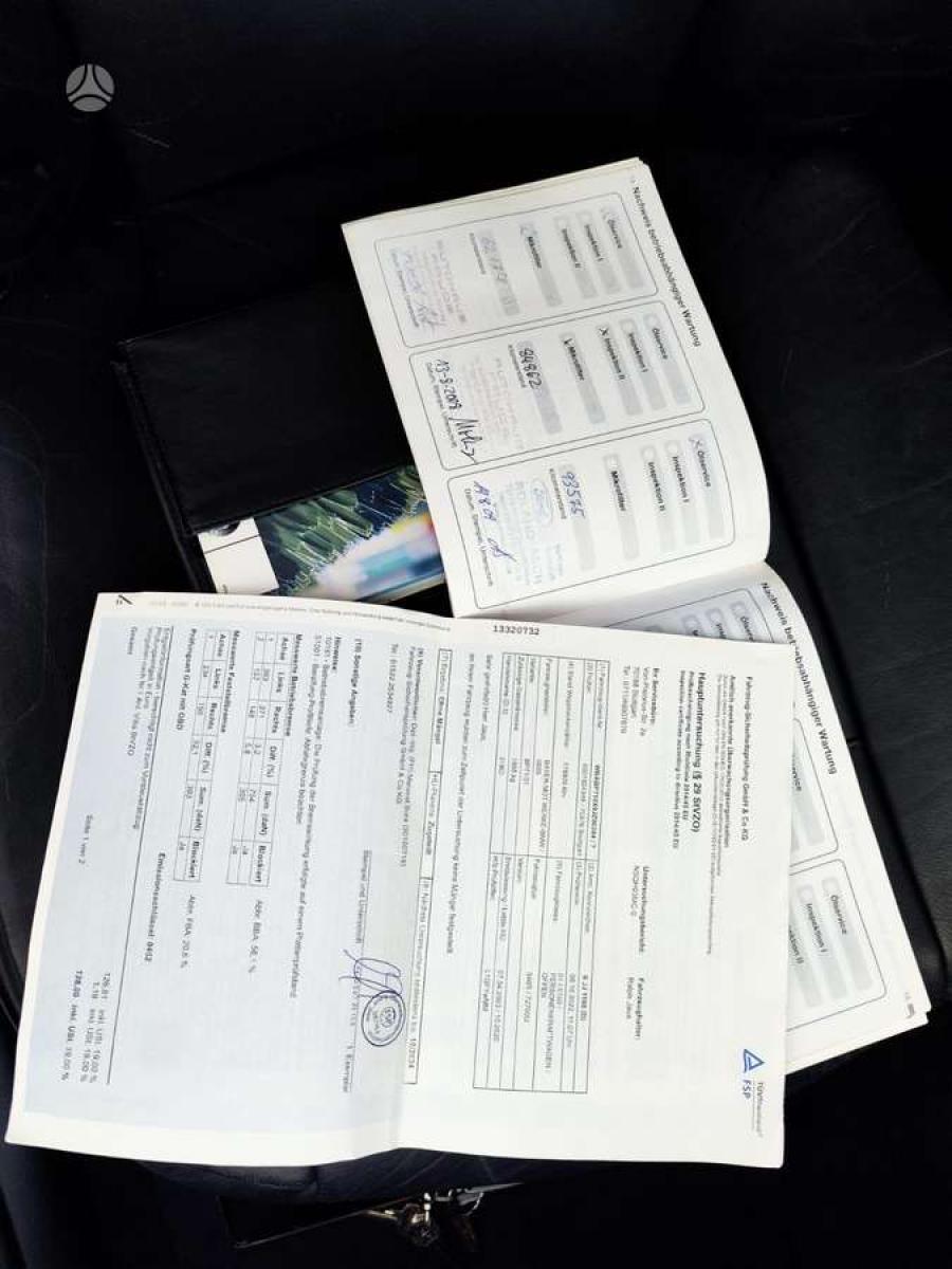 Melns BMW 320 2003 Marijampole, ar dzinēja tilpumu 2.00 L un nobraukumu 207 tūkst. km par 3900 €, foto 11 vietnē AUTOMOTO.COM.LV