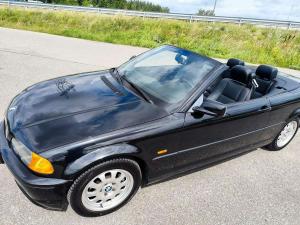 Melns BMW 320 2003 Marijampole, ar dzinēja tilpumu 2.00 L un nobraukumu 207 tūkst. km par 3900 €, foto 18 vietnē AUTOMOTO.COM.LV