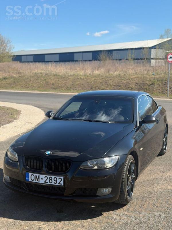 Black BMW 320 2007 in Jelgava, with an engine capacity of 2.00 L and mileage of 296 thousand km for 7500 €, photo 1 on AUTOMOTO.COM.LV