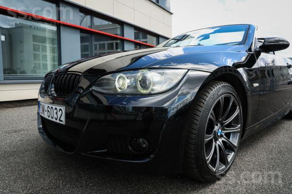 Black BMW 320 2007 in Riga, with an engine capacity of 2.00 L and mileage of 307 thousand km for 7995 €, photo 9 on AUTOMOTO.COM.LV