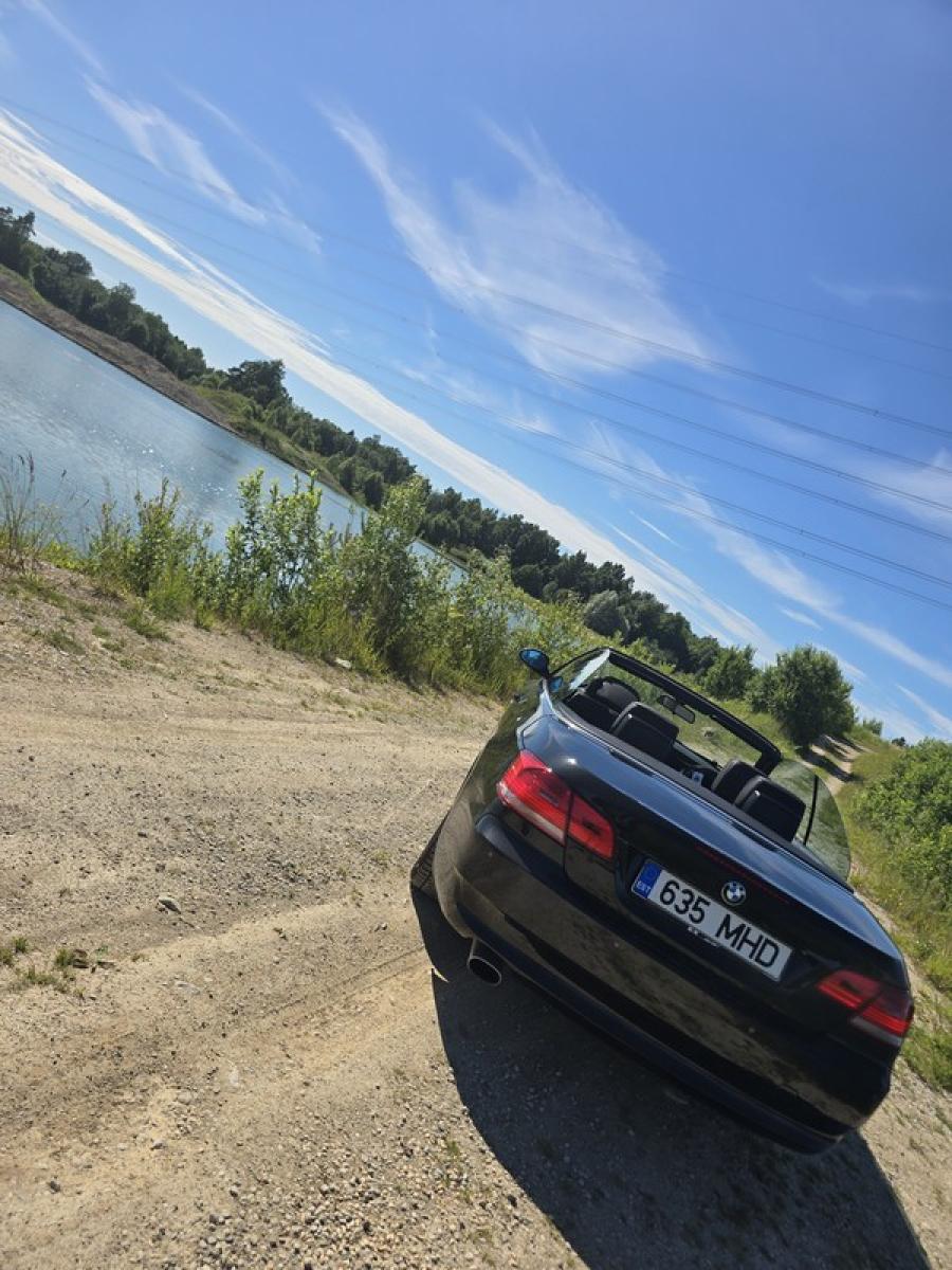 Melns BMW 320 2007 Tallina, ar dzinēja tilpumu 2.00 L un nobraukumu 230 tūkst. km par 6990 €, foto 11 vietnē AUTOMOTO.COM.LV