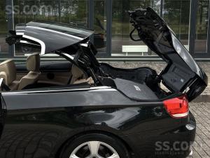 Black BMW 320 2008 in Tukums, with an engine capacity of 2.00 L and mileage of 168 thousand km for 6999 €, photo 7 on AUTOMOTO.COM.LV
