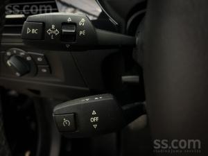 Black BMW 320 2008 in Tukums, with an engine capacity of 2.00 L and mileage of 168 thousand km for 6999 €, photo 18 on AUTOMOTO.COM.LV