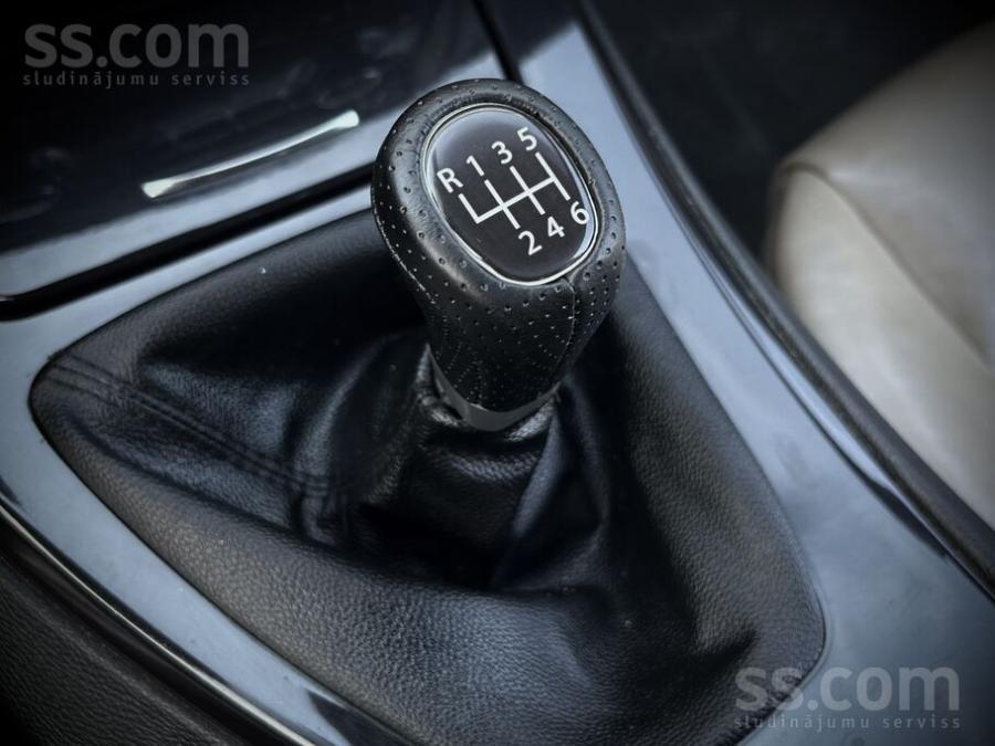 Black BMW 320 2008 in Tukums, with an engine capacity of 2.00 L and mileage of 168 thousand km for 6999 €, photo 21 on AUTOMOTO.COM.LV