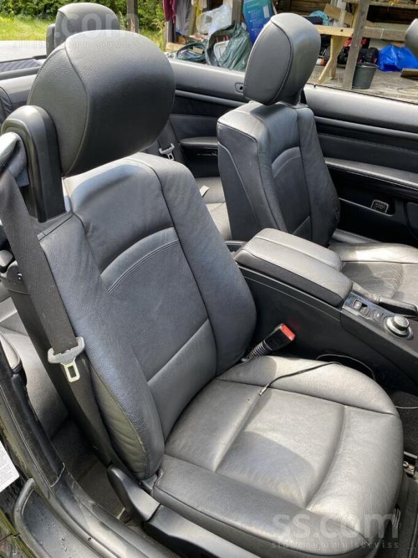 Black BMW 320 2008 in Riga, with an engine capacity of 2.00 L and mileage of 366 thousand km for 6500 €, photo 9 on AUTOMOTO.COM.LV