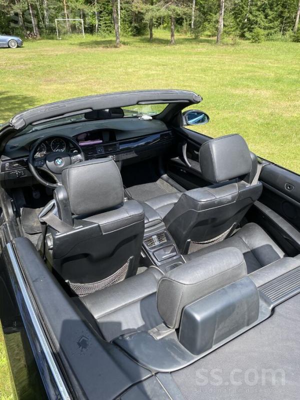 Black BMW 320 2008 in Riga, with an engine capacity of 2.00 L and mileage of 366 thousand km for 6500 €, photo 10 on AUTOMOTO.COM.LV