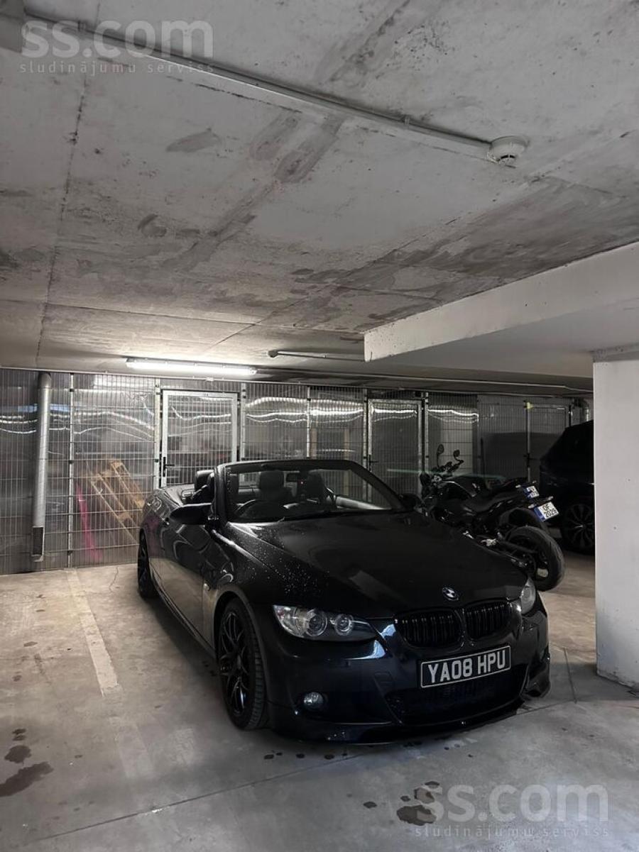 Black BMW 320 2008 in Riga, with an engine capacity of 2.00 L and mileage of 157 thousand km for 2990 €, photo 10 on AUTOMOTO.COM.LV