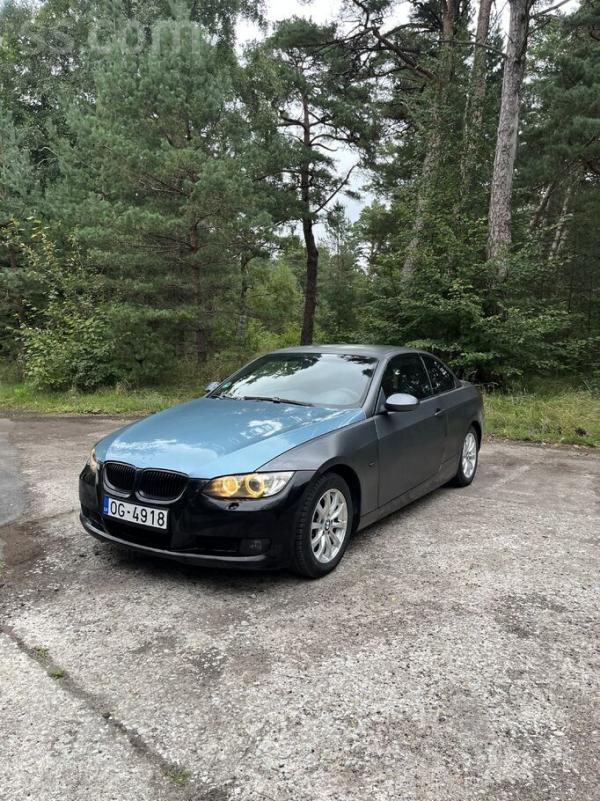 BMW 320 2008 LiepÄja vietnÄ Melns BMW 320 2008 LiepÄja, ar dzinÄja tilpumu 2.00 L un nobraukumu 210 tÅ«kst. km par 4200 ā¬, foto 5 vietnÄ AUTOMOTO.COM.LV