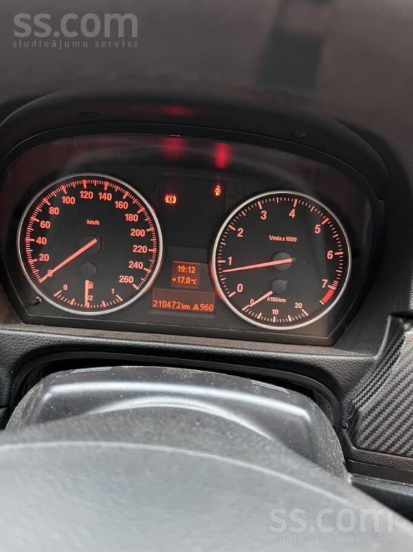 BMW 320 2008 LiepÄja vietnÄ Melns BMW 320 2008 LiepÄja, ar dzinÄja tilpumu 2.00 L un nobraukumu 210 tÅ«kst. km par 4200 ā¬, foto 8 vietnÄ AUTOMOTO.COM.LV