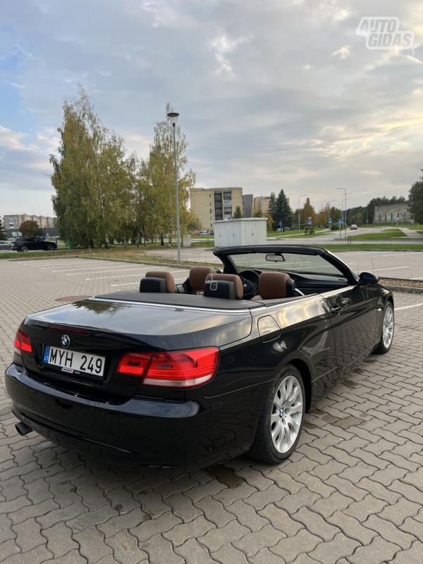 Melns BMW 320 2008 Panevēža, ar dzinēja tilpumu 2.00 L un nobraukumu 301 tūkst. km par 6300 €, foto 4 vietnē AUTOMOTO.COM.LV