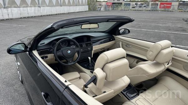 Black BMW 320 2009 in Riga, with an engine capacity of 2.00 L and mileage of 301 thousand km for 8600 €, photo 2 on AUTOMOTO.COM.LV