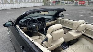 Black BMW 320 2009 in Riga, with an engine capacity of 2.00 L and mileage of 301 thousand km for 8600 €, photo 3 on AUTOMOTO.COM.LV