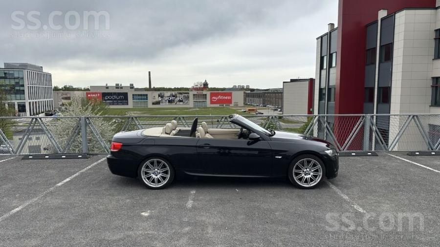 Black BMW 320 2009 in Riga, with an engine capacity of 2.00 L and mileage of 301 thousand km for 8600 €, photo 7 on AUTOMOTO.COM.LV