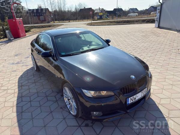 Black BMW 320 2009 in Ludza, with an engine capacity of 2.00 L and mileage of 259 thousand km for 8900 €, photo 2 on AUTOMOTO.COM.LV