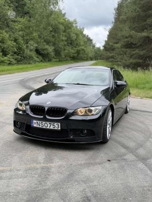 Black BMW 320 2009 in Vilnius, with an engine capacity of 2.00 L and mileage of 257 thousand km for 8200 €, photo 7 on AUTOMOTO.COM.LV