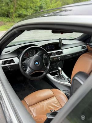 Black BMW 320 2009 in Vilnius, with an engine capacity of 2.00 L and mileage of 257 thousand km for 8200 €, photo 9 on AUTOMOTO.COM.LV
