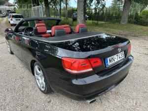 Black BMW 320 2009 in Riga, with an engine capacity of 2.00 L and mileage of 169 thousand km for 6990 €, photo 12 on AUTOMOTO.COM.LV
