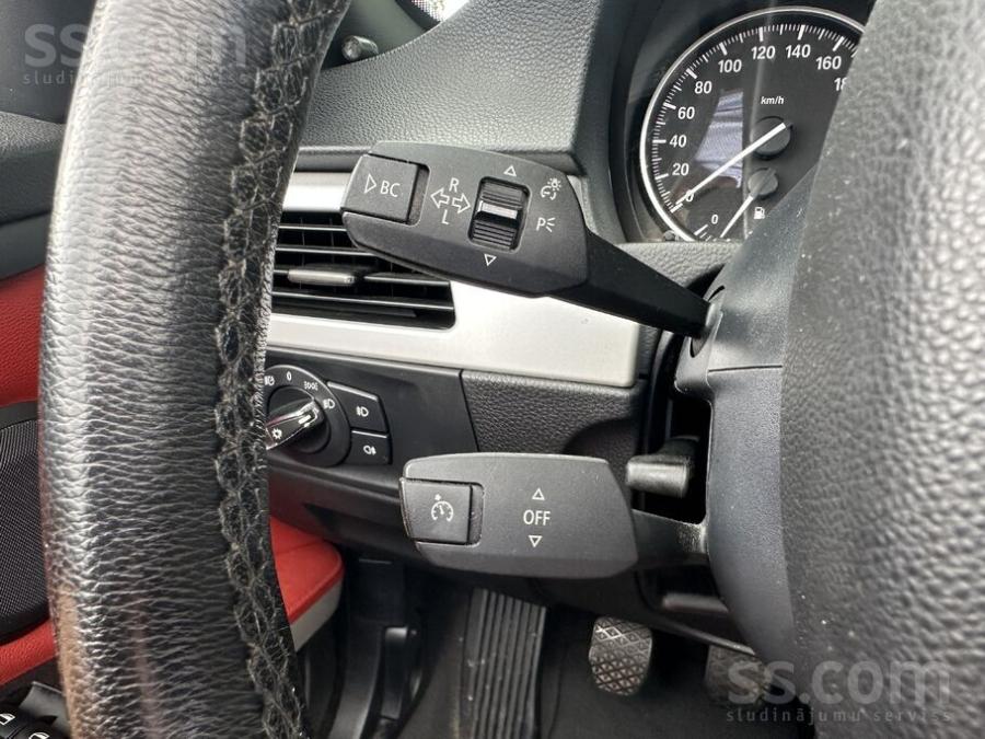 Black BMW 320 2009 in Riga, with an engine capacity of 2.00 L and mileage of 169 thousand km for 6990 €, photo 26 on AUTOMOTO.COM.LV