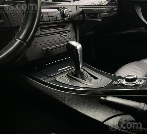 Black BMW 320 2010 in Riga, with an engine capacity of 2.00 L and mileage of 0 thousand km for 6850 €, photo 5 on AUTOMOTO.COM.LV