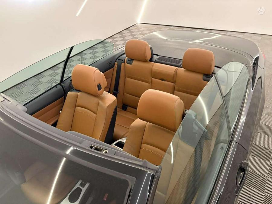 Melns BMW 320 2010 Marijampole, ar dzinēja tilpumu 2.00 L un nobraukumu 200 tūkst. km par 7750 €, foto 6 vietnē AUTOMOTO.COM.LV
