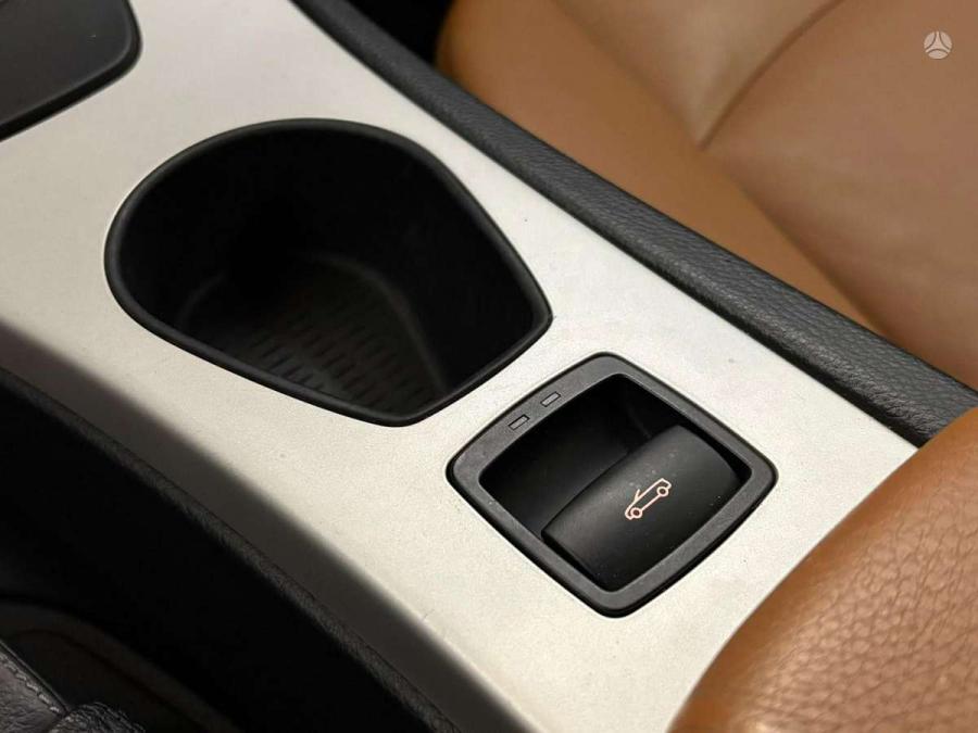 Melns BMW 320 2010 Marijampole, ar dzinēja tilpumu 2.00 L un nobraukumu 200 tūkst. km par 7750 €, foto 19 vietnē AUTOMOTO.COM.LV