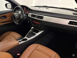 Melns BMW 320 2010 Marijampole, ar dzinēja tilpumu 2.00 L un nobraukumu 200 tūkst. km par 7750 €, foto 25 vietnē AUTOMOTO.COM.LV