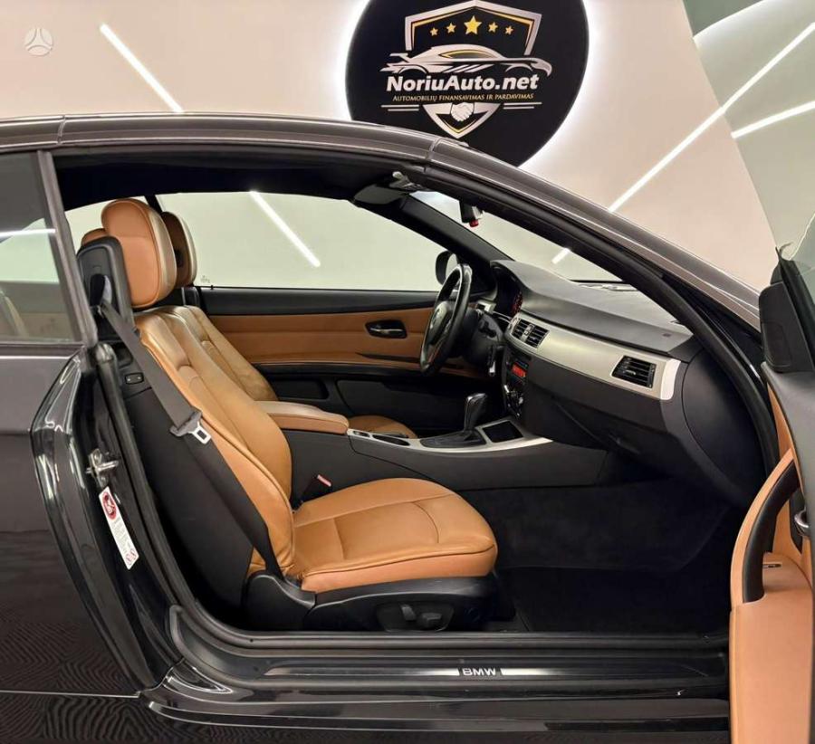 Melns BMW 320 2010 Marijampole, ar dzinēja tilpumu 2.00 L un nobraukumu 200 tūkst. km par 7750 €, foto 26 vietnē AUTOMOTO.COM.LV