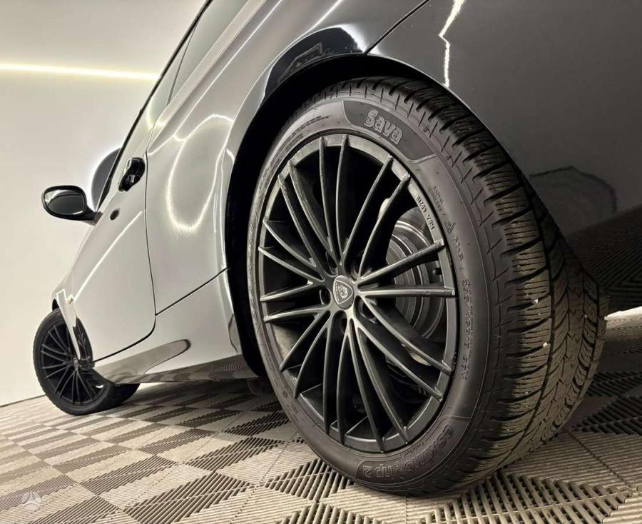 Melns BMW 320 2010 Marijampole, ar dzinēja tilpumu 2.00 L un nobraukumu 200 tūkst. km par 7750 €, foto 27 vietnē AUTOMOTO.COM.LV