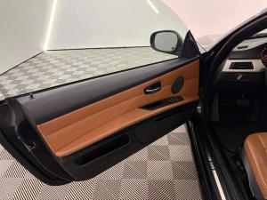 Melns BMW 320 2010 Marijampole, ar dzinēja tilpumu 2.00 L un nobraukumu 200 tūkst. km par 7750 €, foto 29 vietnē AUTOMOTO.COM.LV