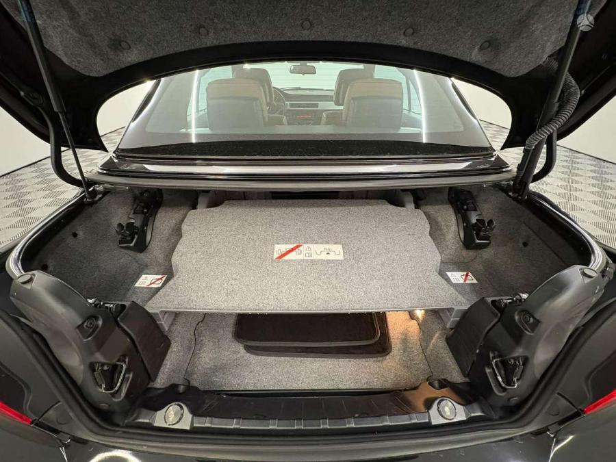 Melns BMW 320 2010 Marijampole, ar dzinēja tilpumu 2.00 L un nobraukumu 200 tūkst. km par 7750 €, foto 31 vietnē AUTOMOTO.COM.LV