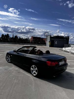 Black BMW 320 2010 in Kaunas, with an engine capacity of 2.00 L and mileage of 261 thousand km for 8200 €, photo 4 on AUTOMOTO.COM.LV