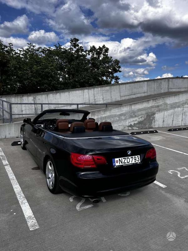 Melns BMW 320 2010 Kauņa, ar dzinēja tilpumu 2.00 L un nobraukumu 261 tūkst. km par 8200 €, foto 6 vietnē AUTOMOTO.COM.LV