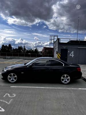 Black BMW 320 2010 in Kaunas, with an engine capacity of 2.00 L and mileage of 261 thousand km for 8200 €, photo 11 on AUTOMOTO.COM.LV