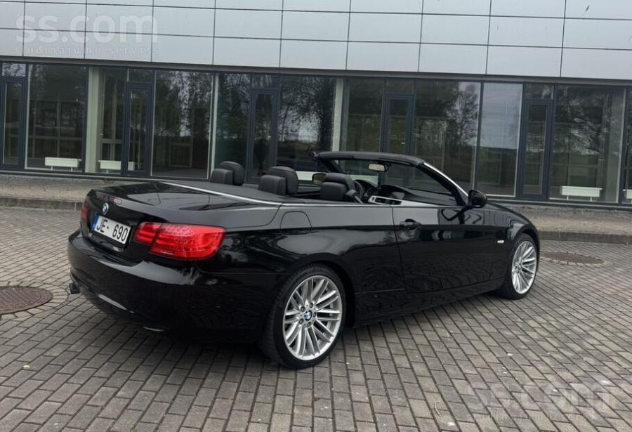 Black BMW 320 2011 in Tukums, with an engine capacity of 2.00 L and mileage of 261 thousand km for 8999 €, photo 5 on AUTOMOTO.COM.LV