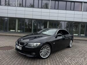 Black BMW 320 2011 in Tukums, with an engine capacity of 2.00 L and mileage of 261 thousand km for 8999 €, photo 6 on AUTOMOTO.COM.LV