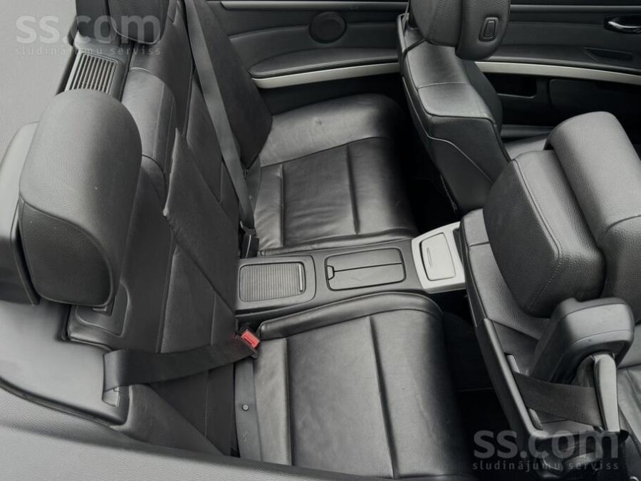 Black BMW 320 2011 in Tukums, with an engine capacity of 2.00 L and mileage of 261 thousand km for 8999 €, photo 9 on AUTOMOTO.COM.LV