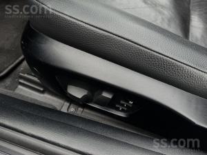 Black BMW 320 2011 in Tukums, with an engine capacity of 2.00 L and mileage of 261 thousand km for 8999 €, photo 13 on AUTOMOTO.COM.LV