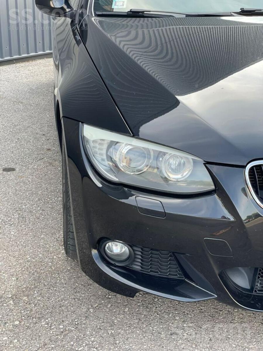 Black BMW 320 2011 in Riga, with an engine capacity of 2.00 L and mileage of 0 thousand km for 10300 €, photo 13 on AUTOMOTO.COM.LV