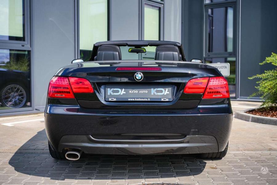 Black BMW 320 2011 in Kaunas, with an engine capacity of 2.00 L and mileage of 271 thousand km for 9250 €, photo 12 on AUTOMOTO.COM.LV