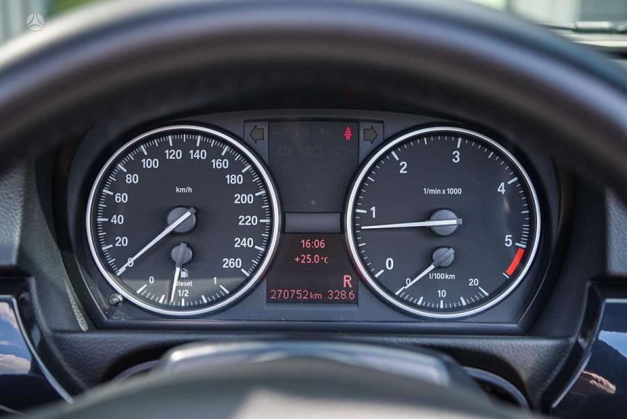 Black BMW 320 2011 in Kaunas, with an engine capacity of 2.00 L and mileage of 271 thousand km for 9250 €, photo 24 on AUTOMOTO.COM.LV