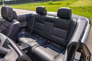 Black BMW 320 2011 in Kaunas, with an engine capacity of 2.00 L and mileage of 271 thousand km for 9250 €, photo 32 on AUTOMOTO.COM.LV