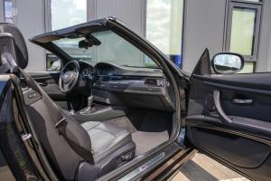 Black BMW 320 2011 in Kaunas, with an engine capacity of 2.00 L and mileage of 271 thousand km for 9250 €, photo 33 on AUTOMOTO.COM.LV