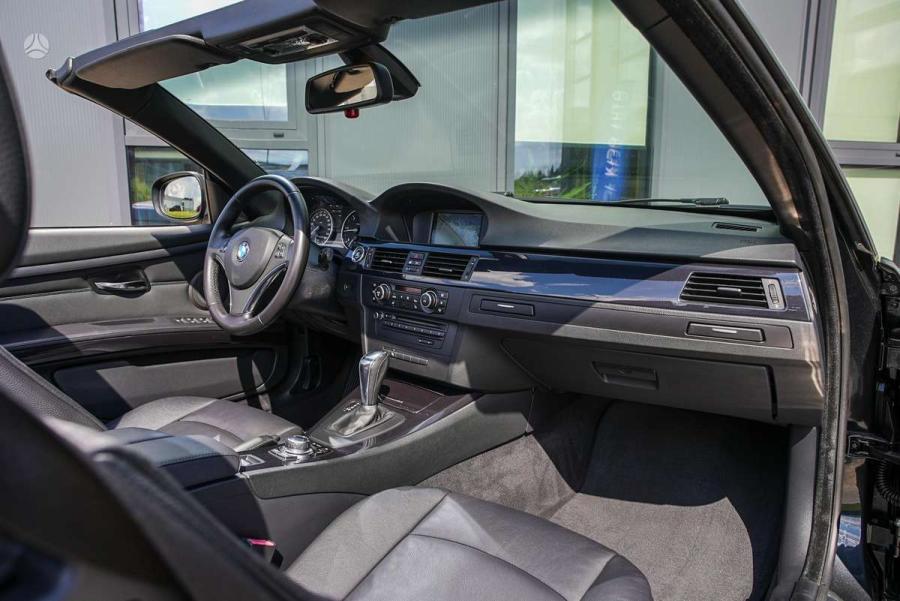 Black BMW 320 2011 in Kaunas, with an engine capacity of 2.00 L and mileage of 271 thousand km for 9250 €, photo 34 on AUTOMOTO.COM.LV