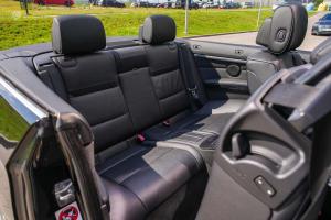 Black BMW 320 2011 in Kaunas, with an engine capacity of 2.00 L and mileage of 271 thousand km for 9250 €, photo 36 on AUTOMOTO.COM.LV