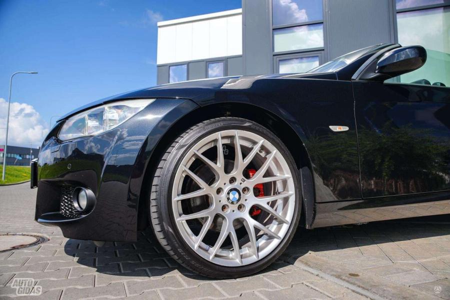 Melns BMW 320 2011 Kauņa, ar dzinēja tilpumu 2.00 L un nobraukumu 271 tūkst. km par 9250 €, foto 7 vietnē AUTOMOTO.COM.LV