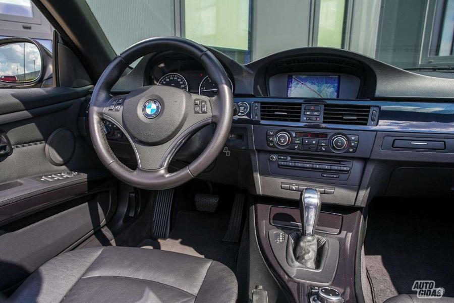 Melns BMW 320 2011 Kauņa, ar dzinēja tilpumu 2.00 L un nobraukumu 271 tūkst. km par 9250 €, foto 17 vietnē AUTOMOTO.COM.LV
