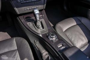 Melns BMW 320 2011 Kauņa, ar dzinēja tilpumu 2.00 L un nobraukumu 271 tūkst. km par 9250 €, foto 22 vietnē AUTOMOTO.COM.LV
