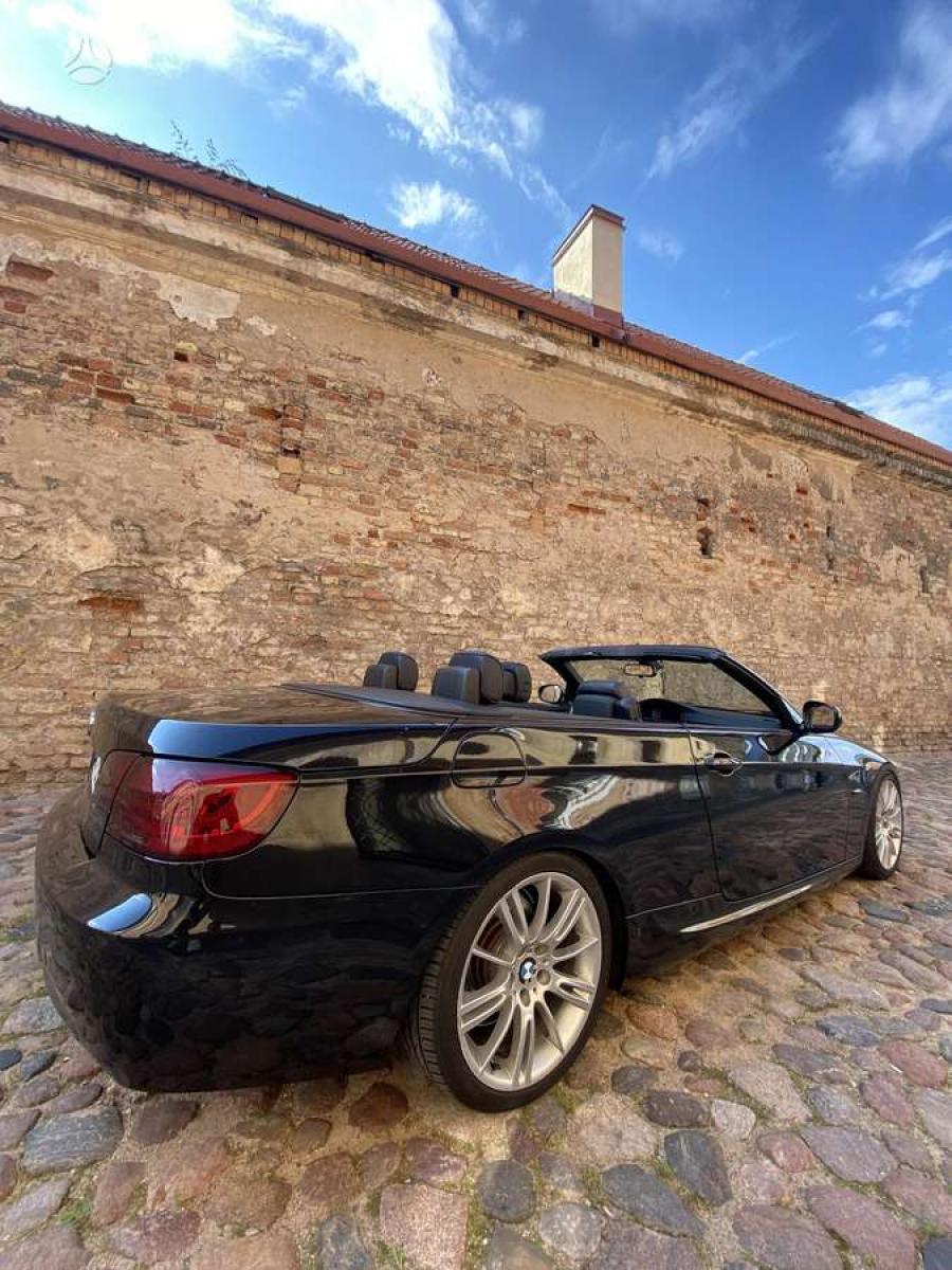Black BMW 320 2011 in Vilnius, with an engine capacity of 2.00 L and mileage of 248 thousand km for 12099 €, photo 3 on AUTOMOTO.COM.LV